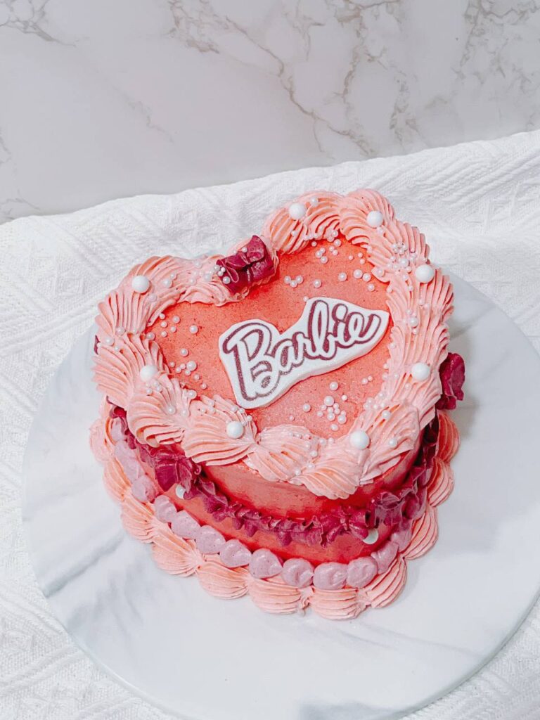 10 Stunning Barbie Cake Designs