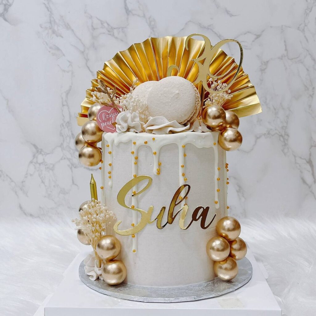 Elegant Gold Themed Cake